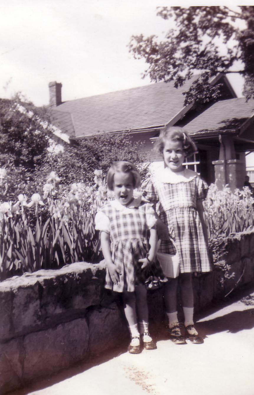 Photo 45 - SIBS1948-Janet&Ann.JPG